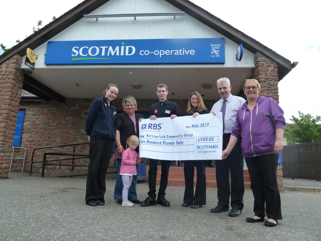 Borrowfield Community Group floored by Scotmid donation - Scotmid Co ...